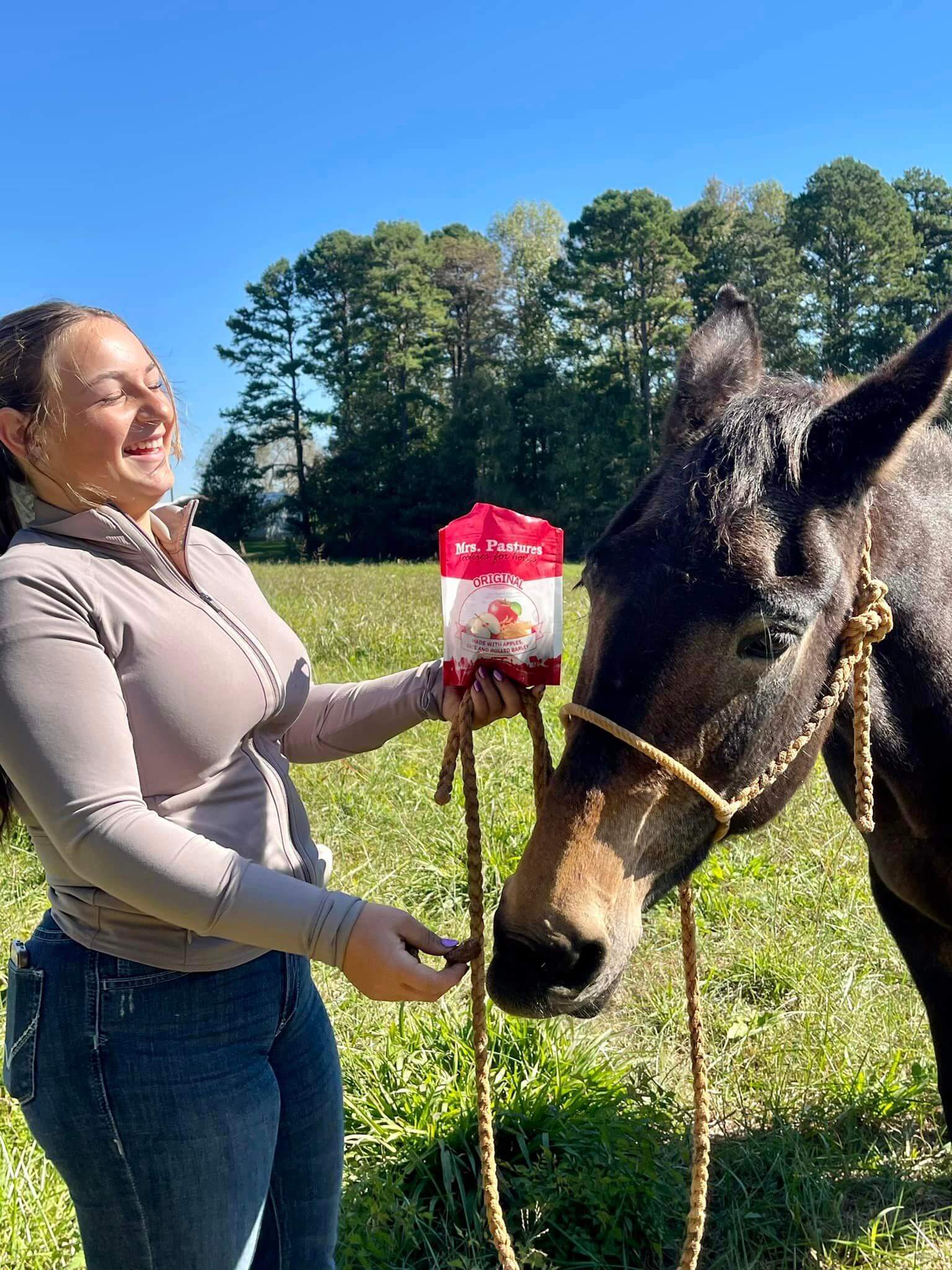 Smokie Loves Mrs. Pastures Cookies for Horses - Mountain Mule Packer Ranch